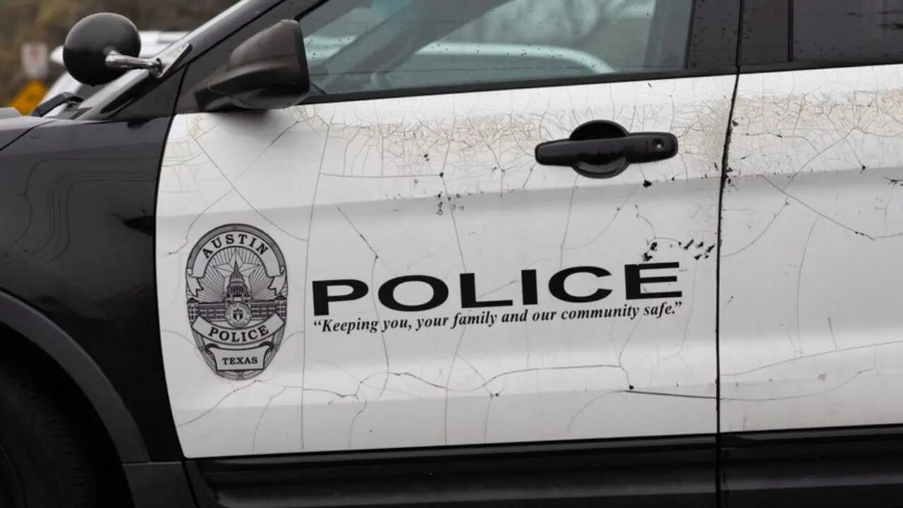 Manor, Texas shooting: Armed suspects flee into woods after drive-by ...