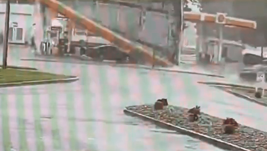 Shell canopy collapses; storm damage reported in Carlyle, Illinois
