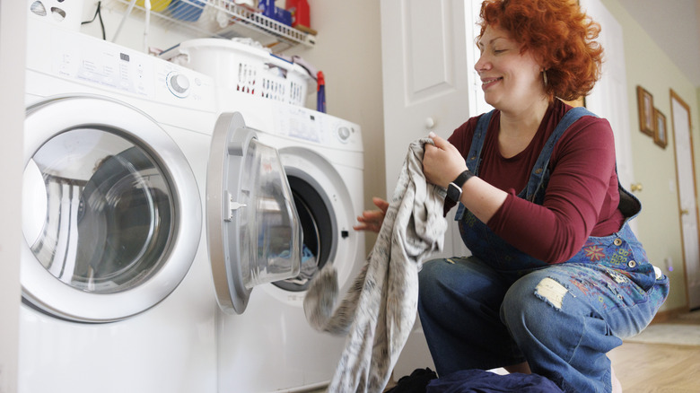 Neither Samsung nor Whirlpool: Consumer Reports ranks this washer dryer ...