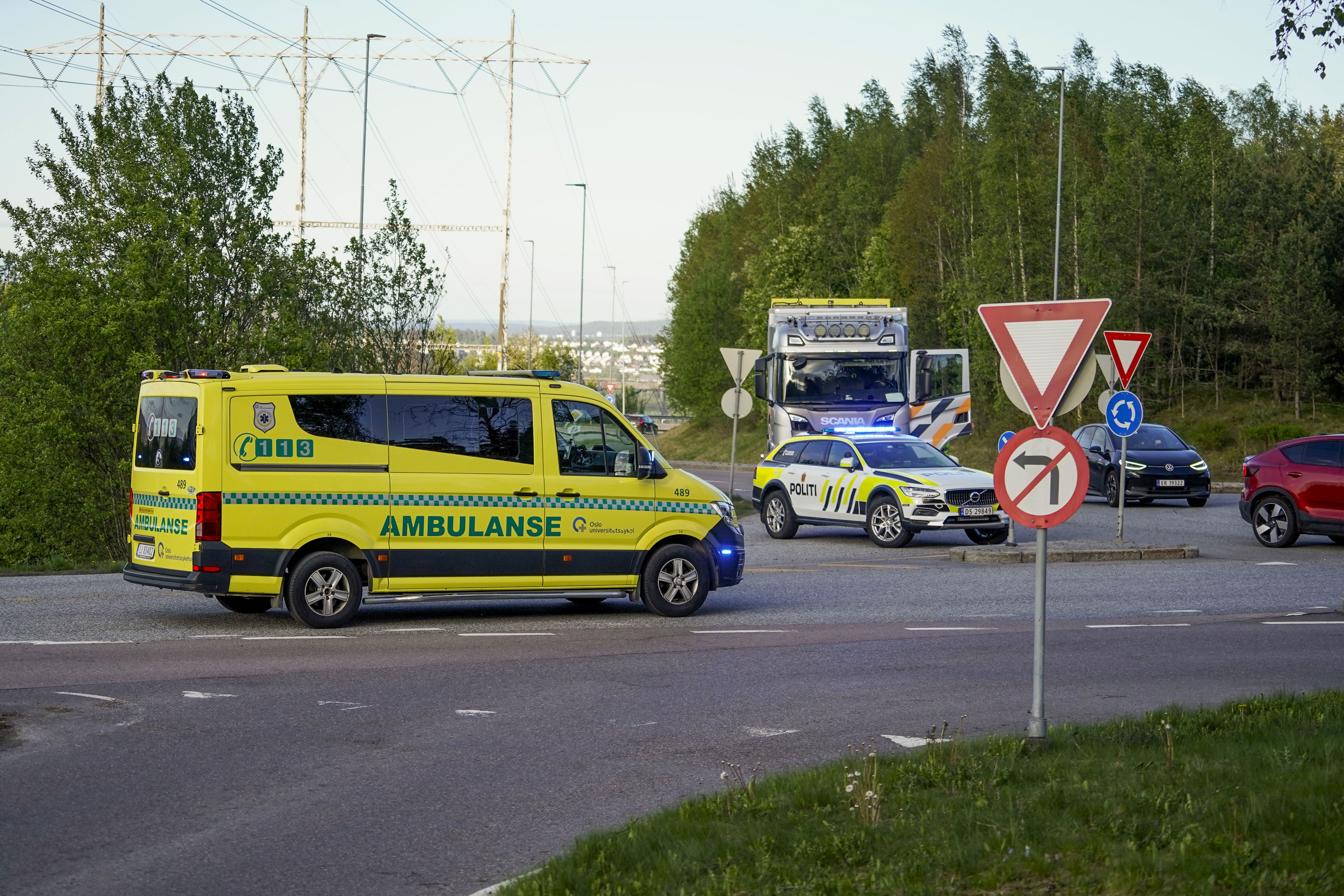 Tre kritisk skadet i trafikkulykke i Nittedal