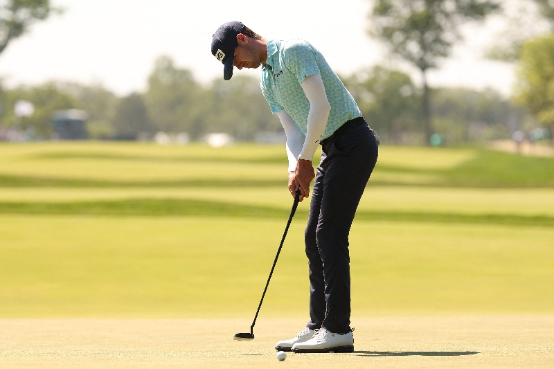 Golf-Smalley takes two-shot PGA Championship lead into final round at ...