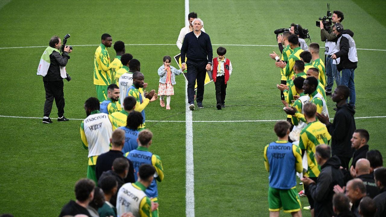 Nantes-Toulouse termina aos 22 minutos, treinador faz frente aos ultras ...