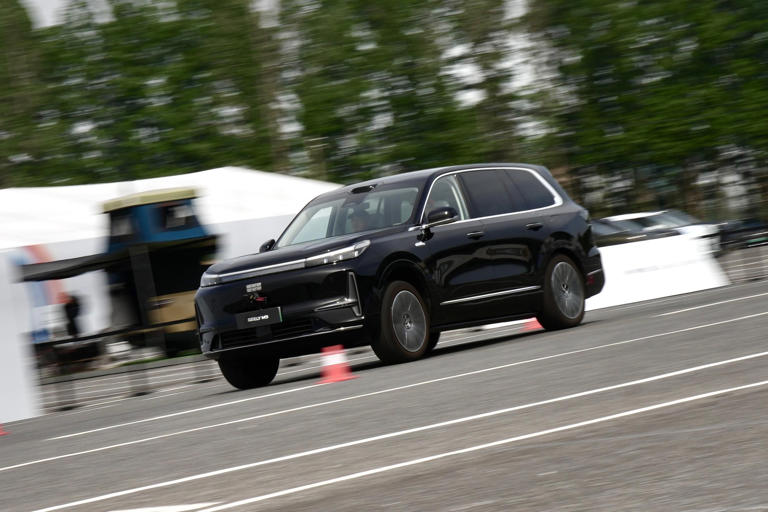 First drive Geely Galaxy M9 PHEV, large SUV mewah ala first class