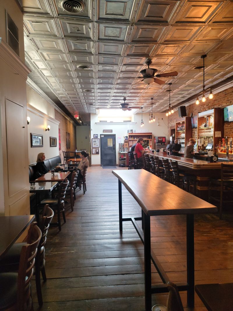 These Georgia gastropubs are redefining comfort food for tourists