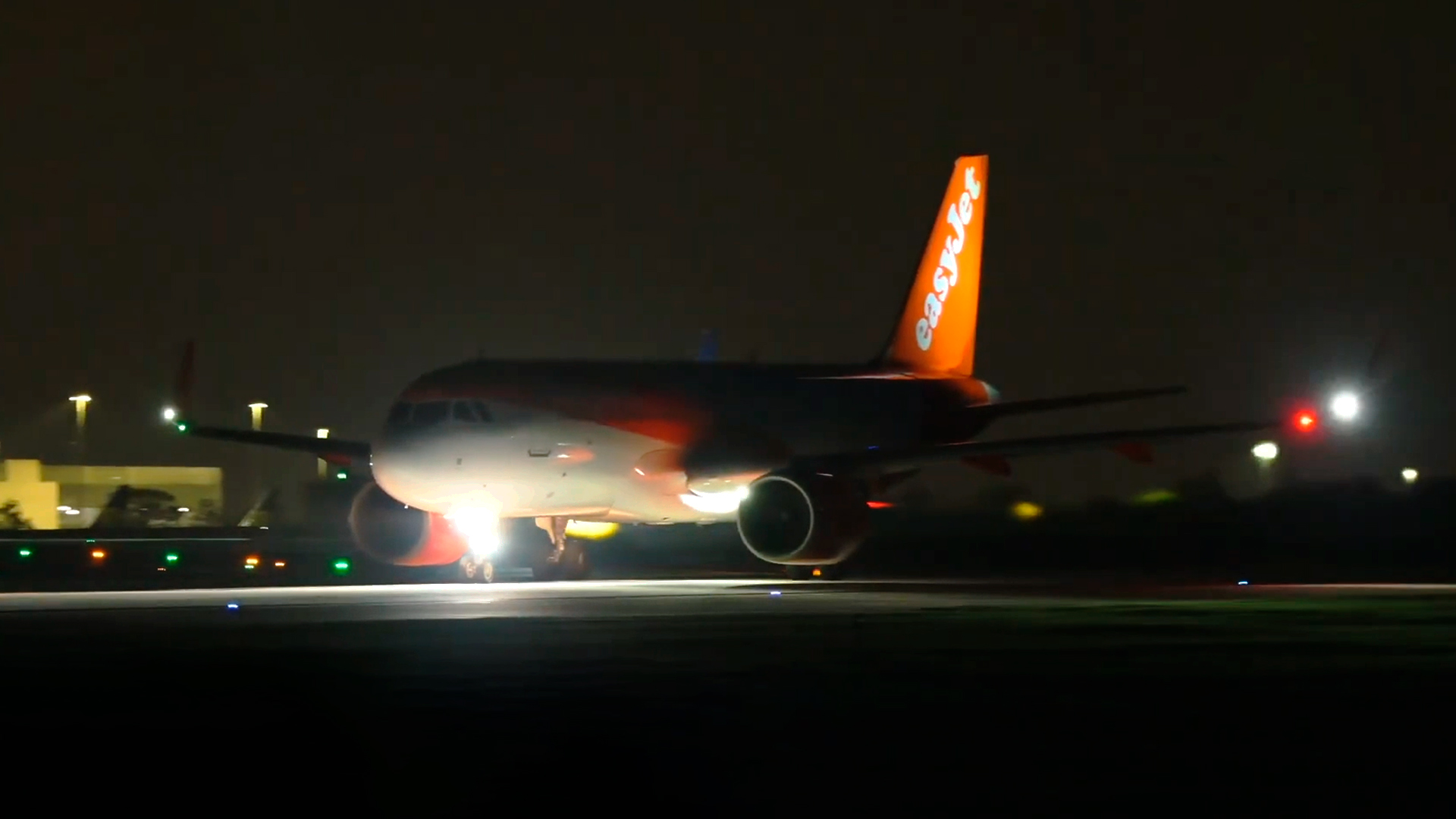 Storm Amy night landing caught on camera