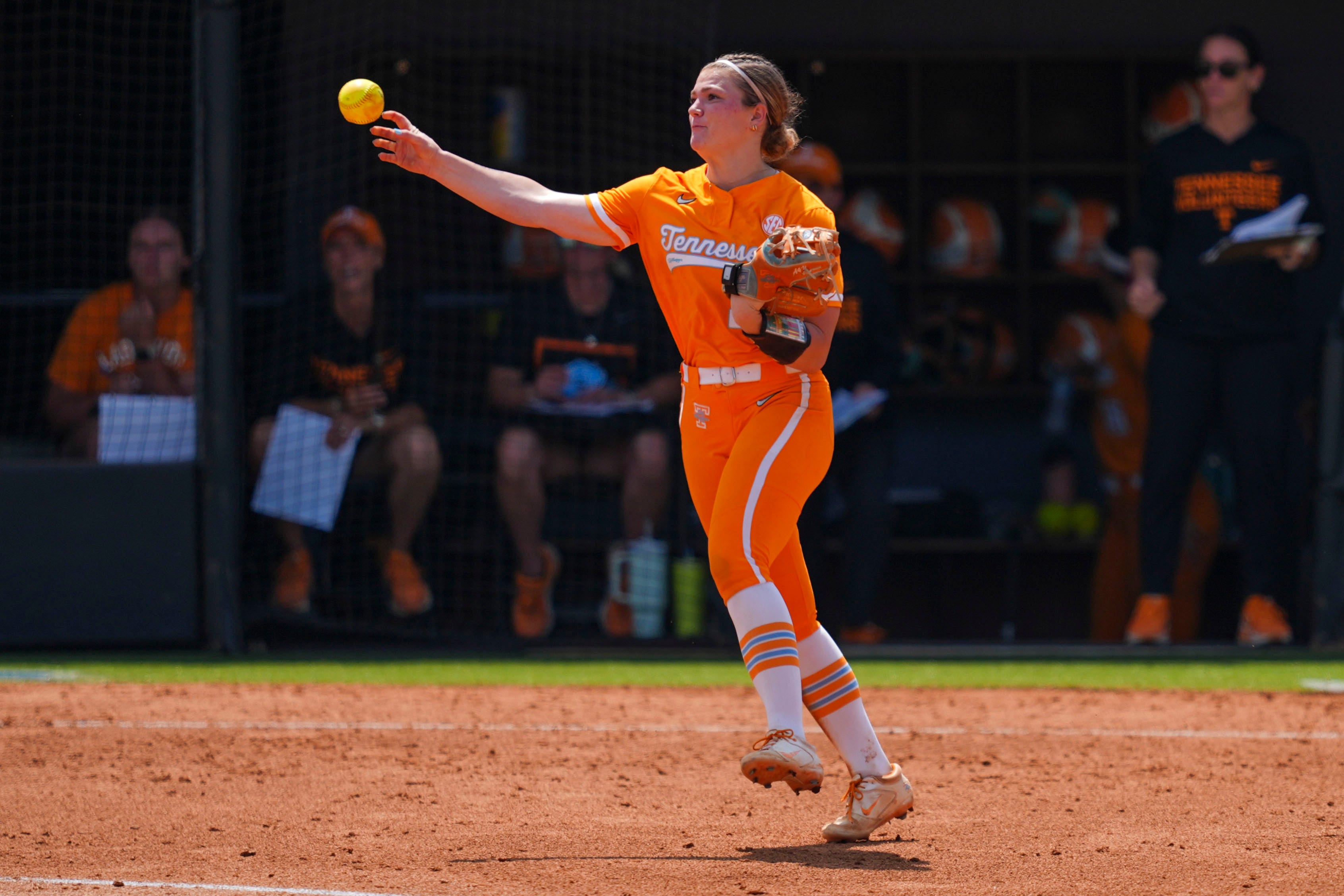 SEC infielder transfers to FSU softball