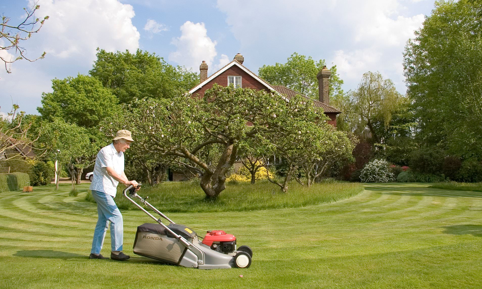 Households with bigger gardens face being penalised with higher water ...