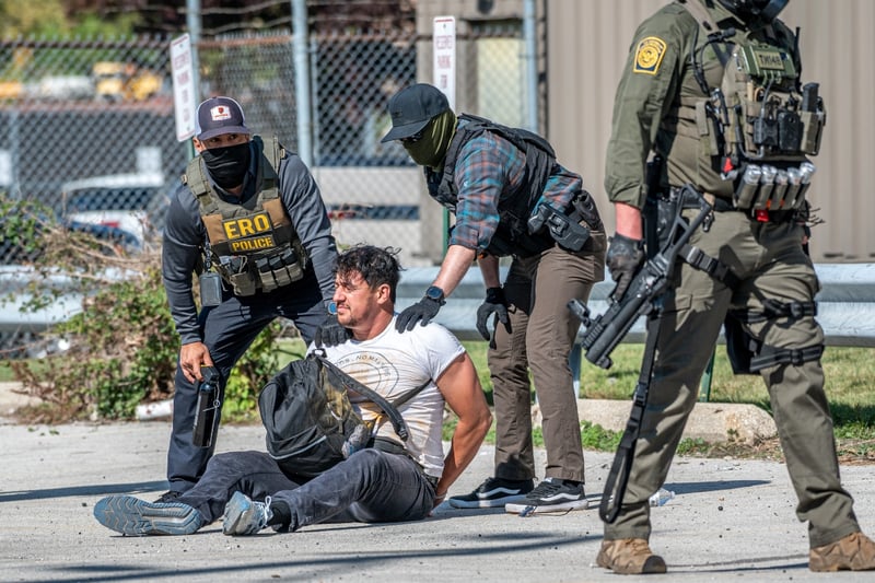 ¿Por qué usan máscaras?: Video de ICE arrestando inmigrantes en Nueva ...