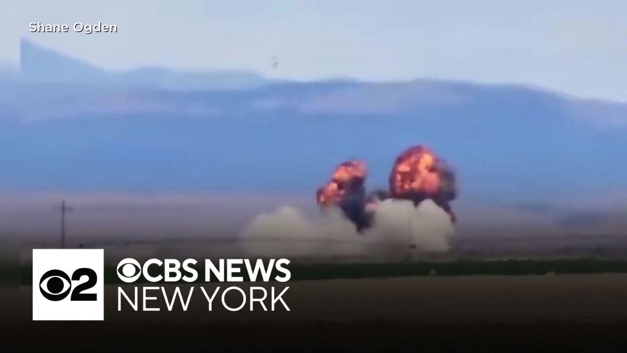 Crew members eject after fighter jets collide at Idaho air show