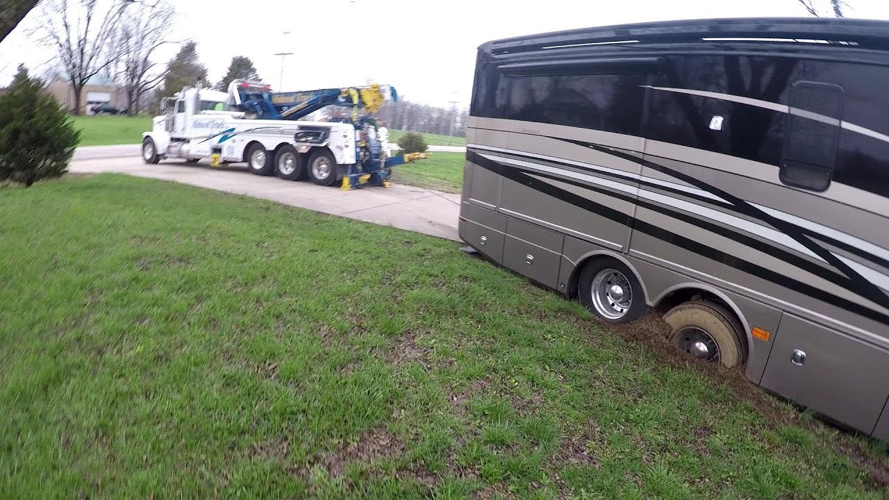 This RV got stuck in the worst possible spot
