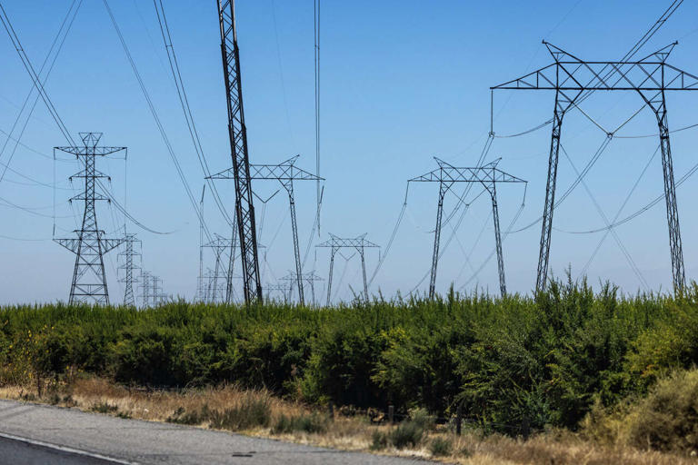 60 mph wind gusts prompt red flag warnings in California