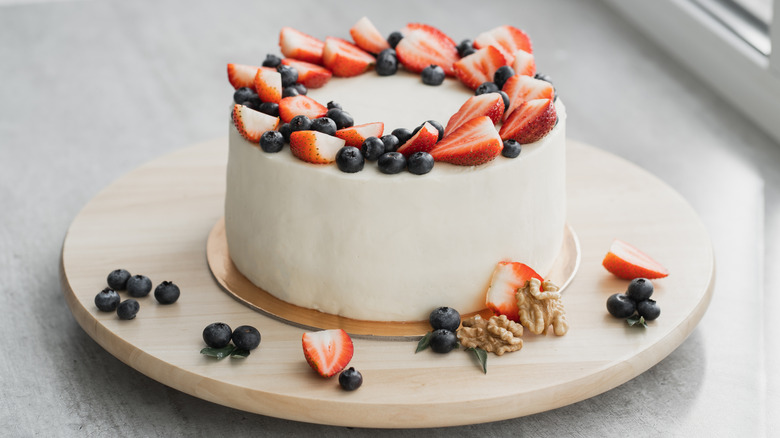 Ranking 27 popular cake flavors, from worst to best