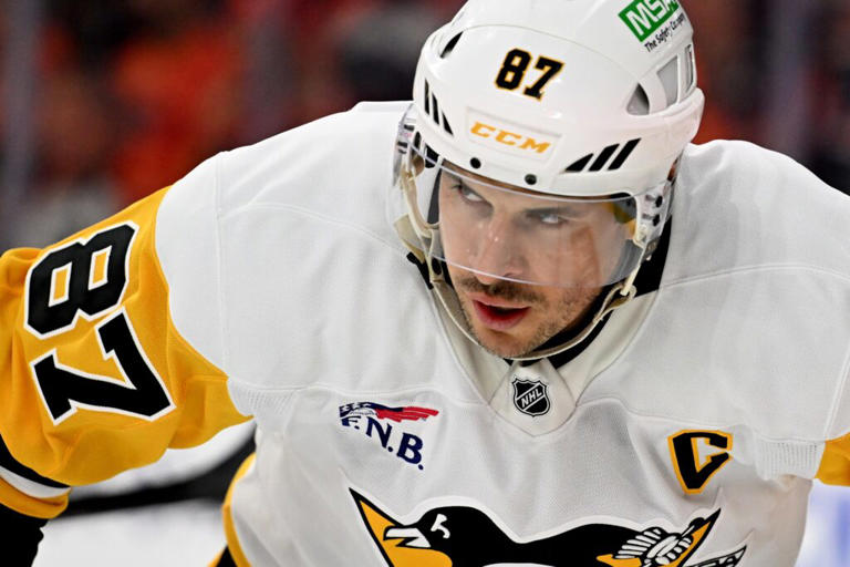 Flyers fan paints Sidney Crosby penalty on ice, sparks Penguins-Flyers ...