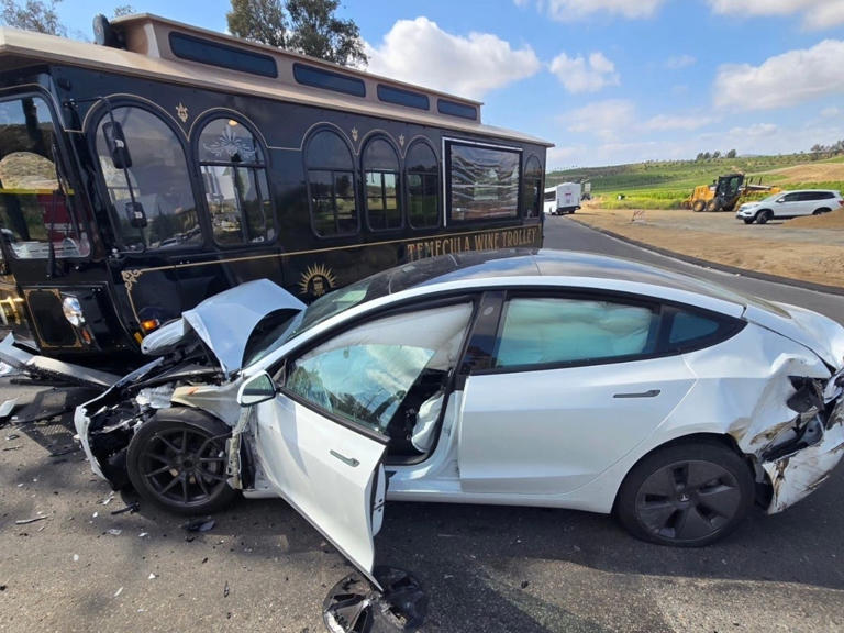 Wine trolley collides with Tesla in crash that injured 2 near Temecula ...