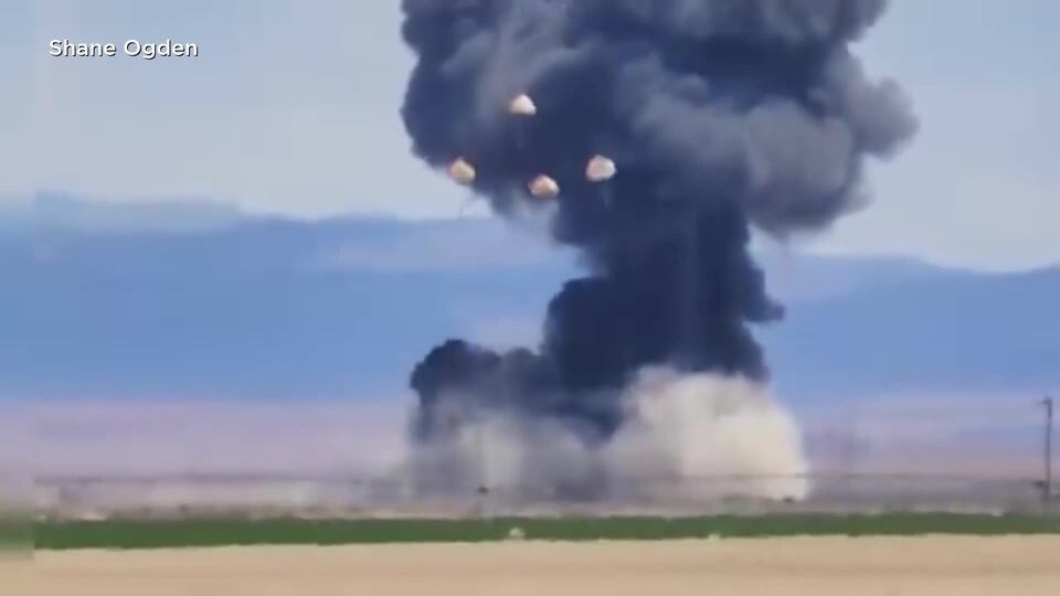 Four crew members ejected safely after two Navy jets crash during air ...