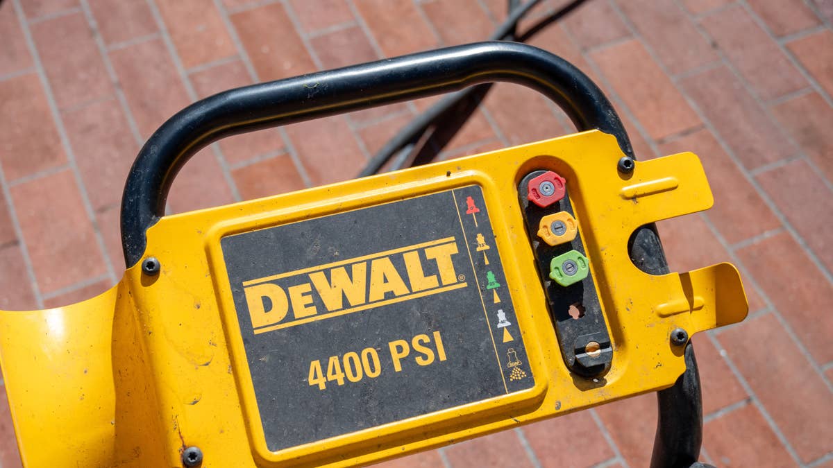 DeWalt’s 'accurate' transit level is 'perfect for DIYers' — and it's on ...