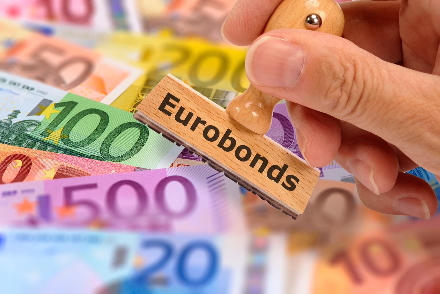 Credit markets shrug off geopolitical turbulence as bond supply surges