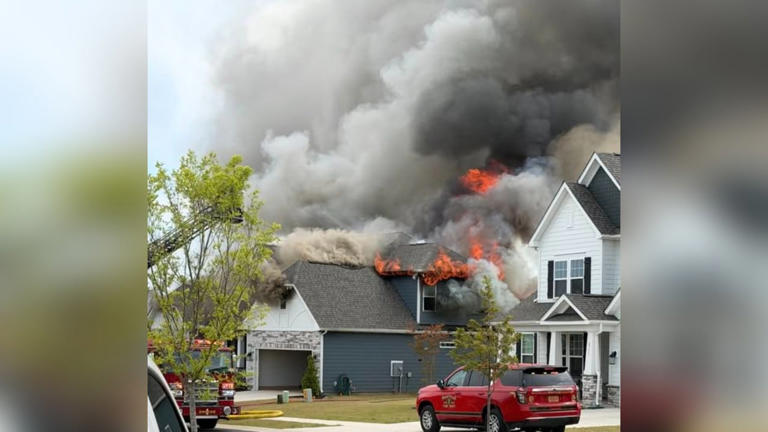 3 firefighters hurt after responding to Indian Land fire