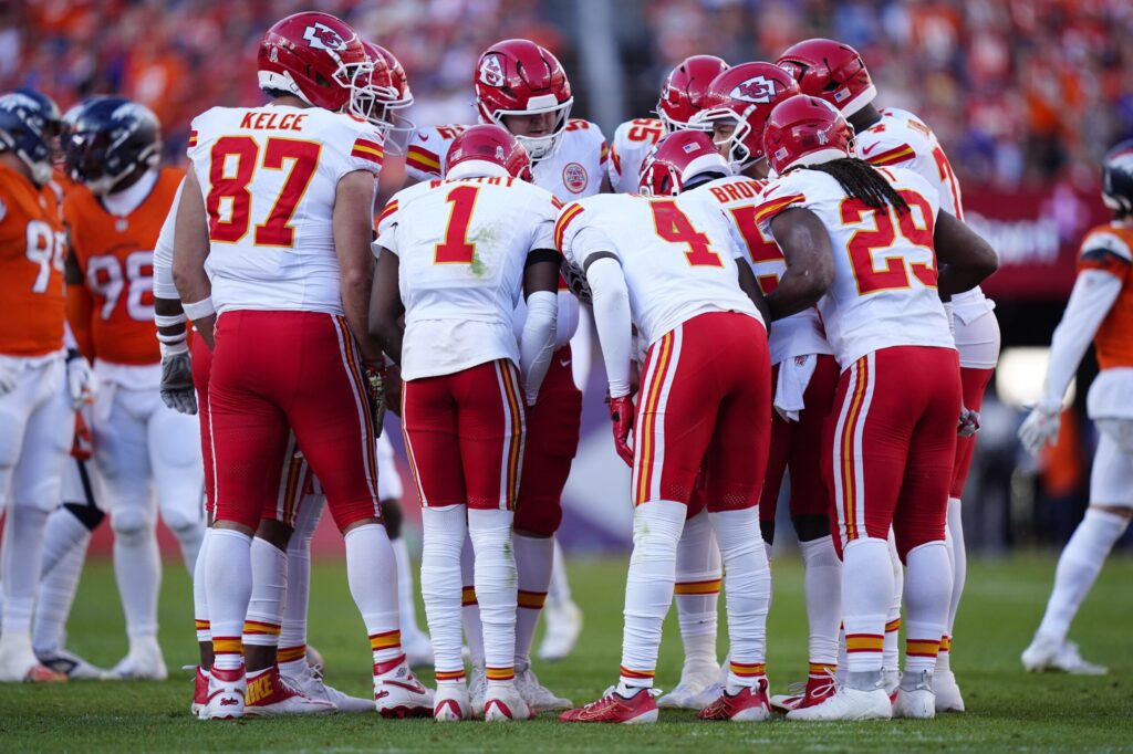 Broncos new weapons create early test for Chiefs defense