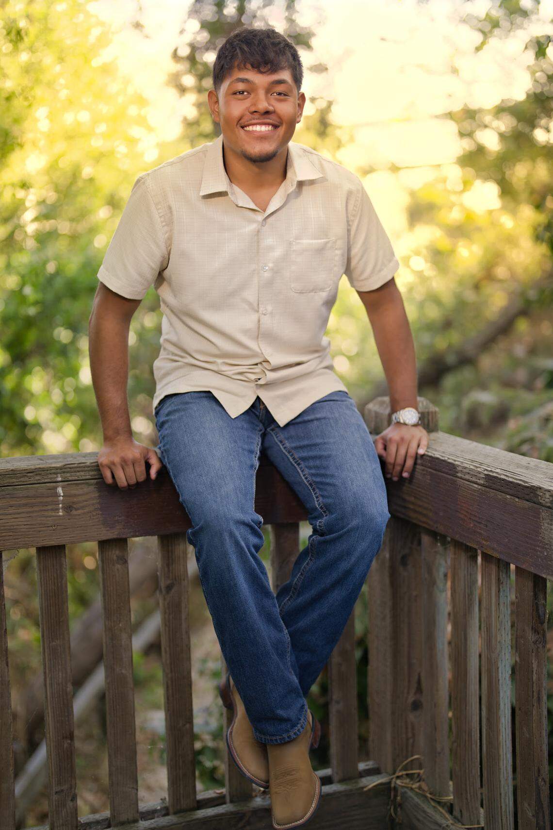 Community Foundation awards $460,000 in scholarships to SLO County students