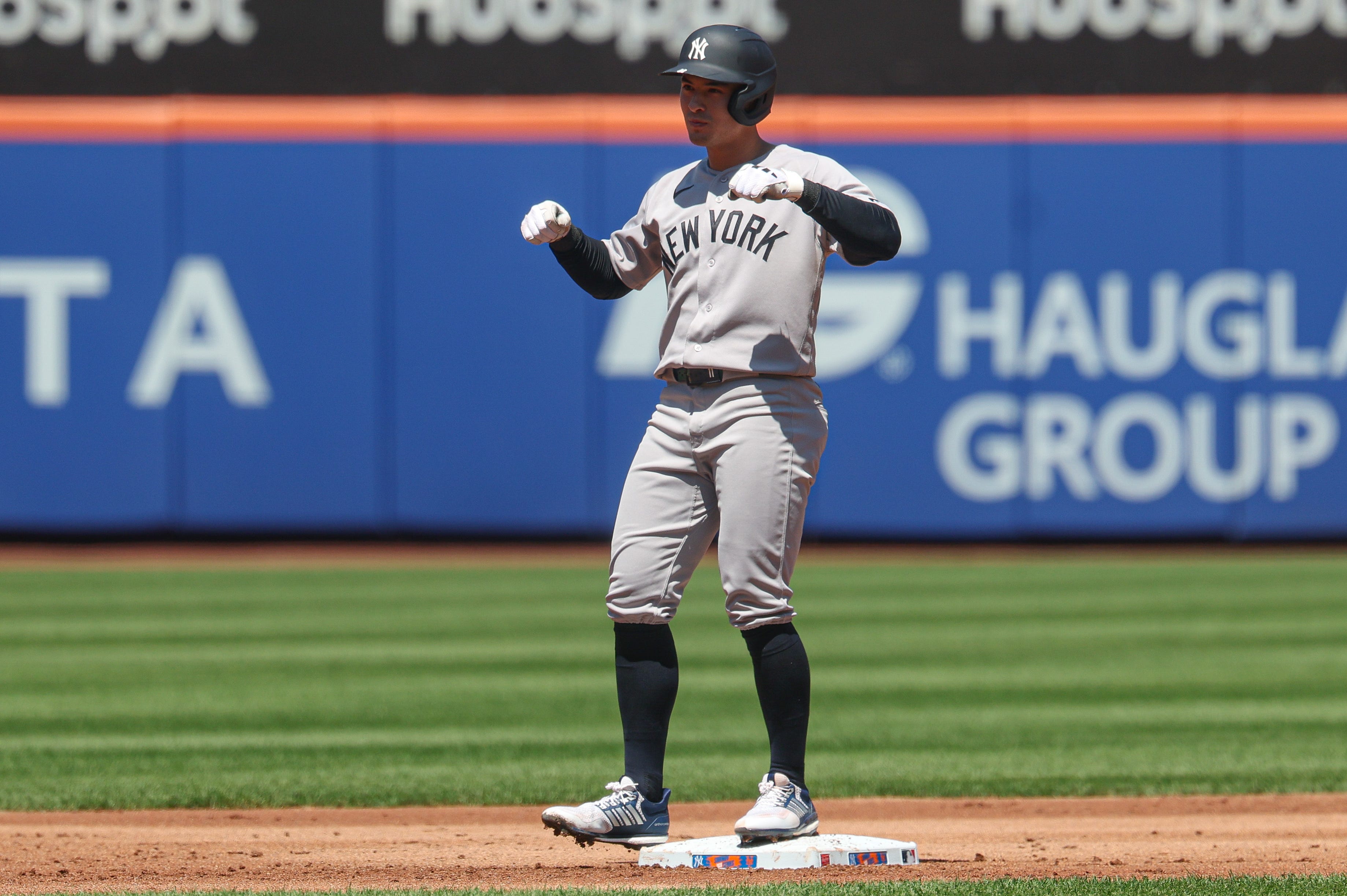 What happened at the end of Sunday's Yankees-Mets game?