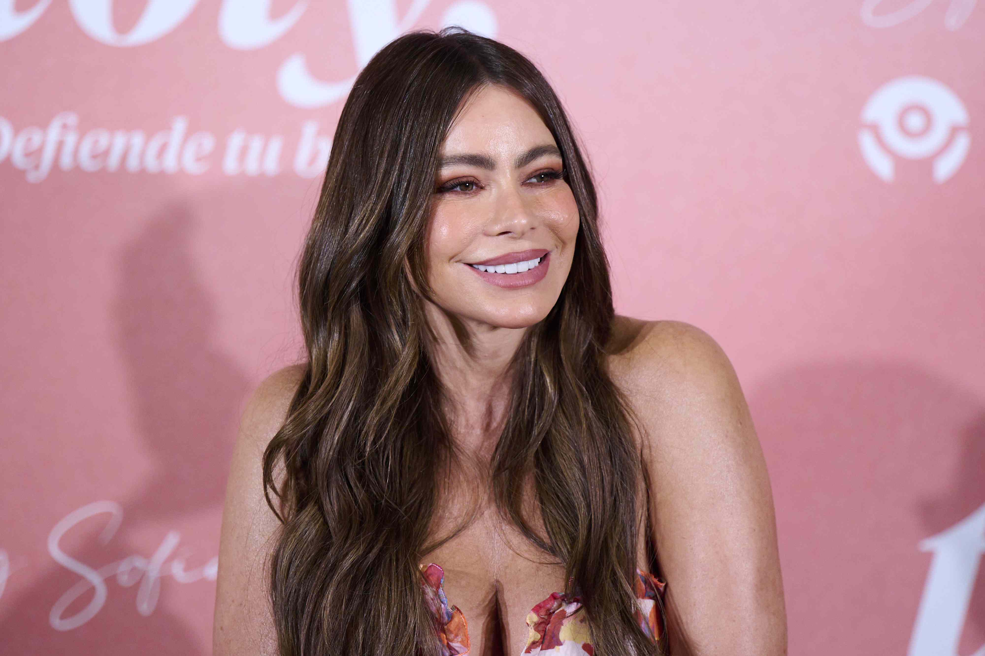 Sofía Vergara Shows Off Her Dance Moves in a Crop Top and Zebra-Print ...