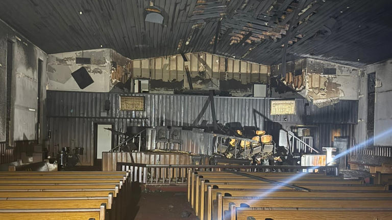 Fire damages Ocala church, building condemned
