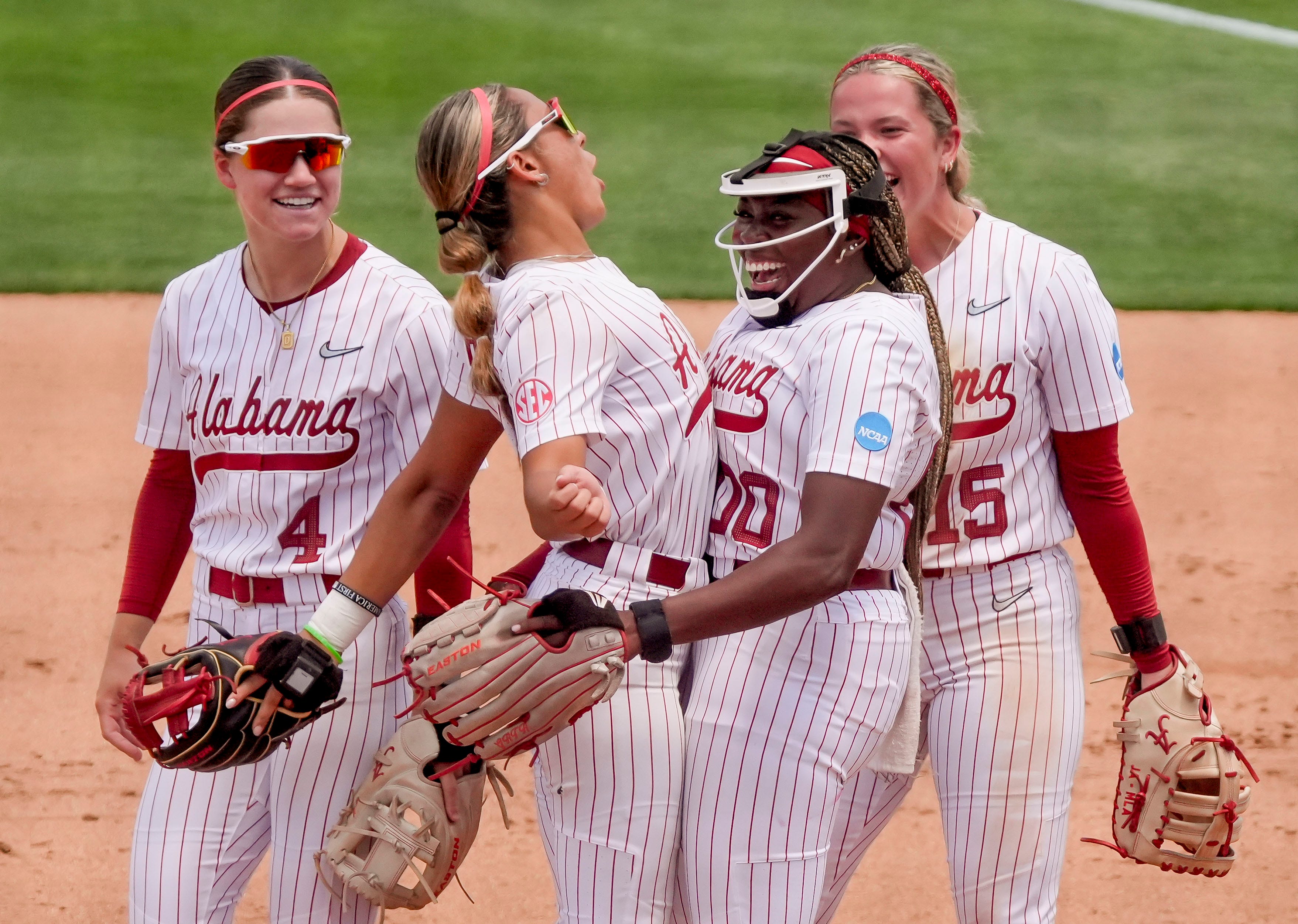 Alabama softball wins Tuscaloosa Regional behind Vic Moten pitching gem