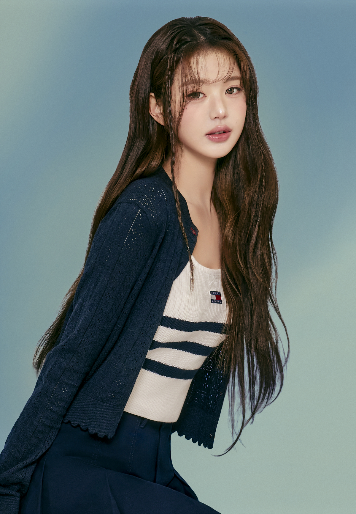 Denim and the summer of Jang Wonyoung