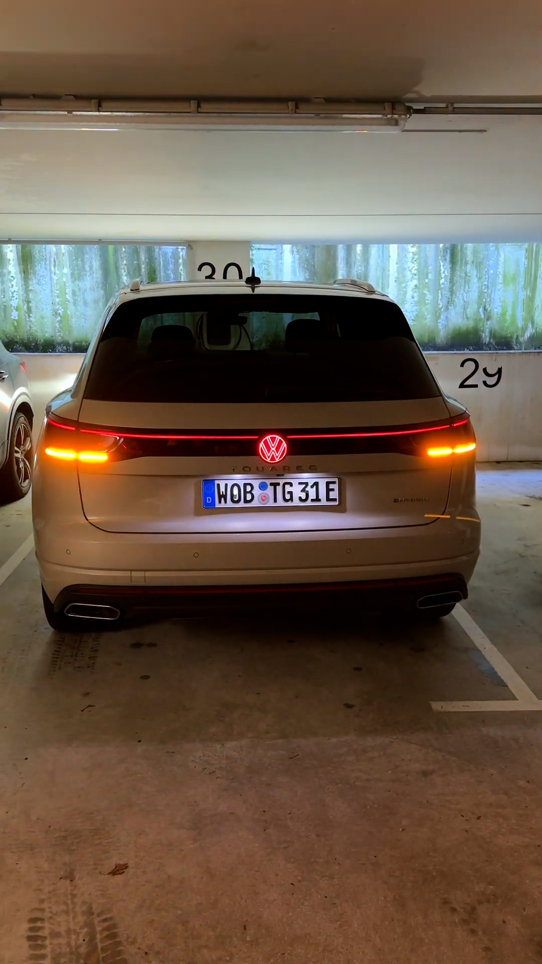 VW Touareg comes with modern lighting options