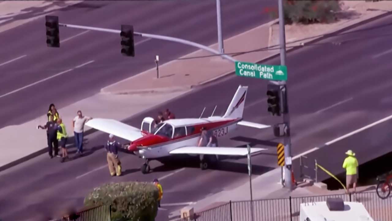 Three planes have now made emergency landings on Arizona roads in under ...