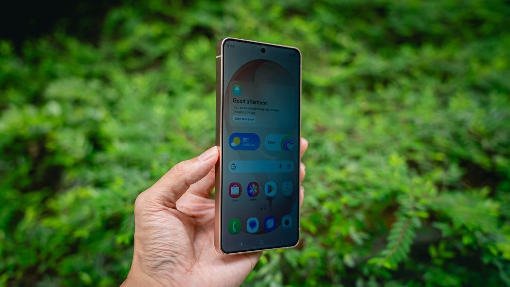 5 Samsung Galaxy features you still won’t find on Apple or Google phones