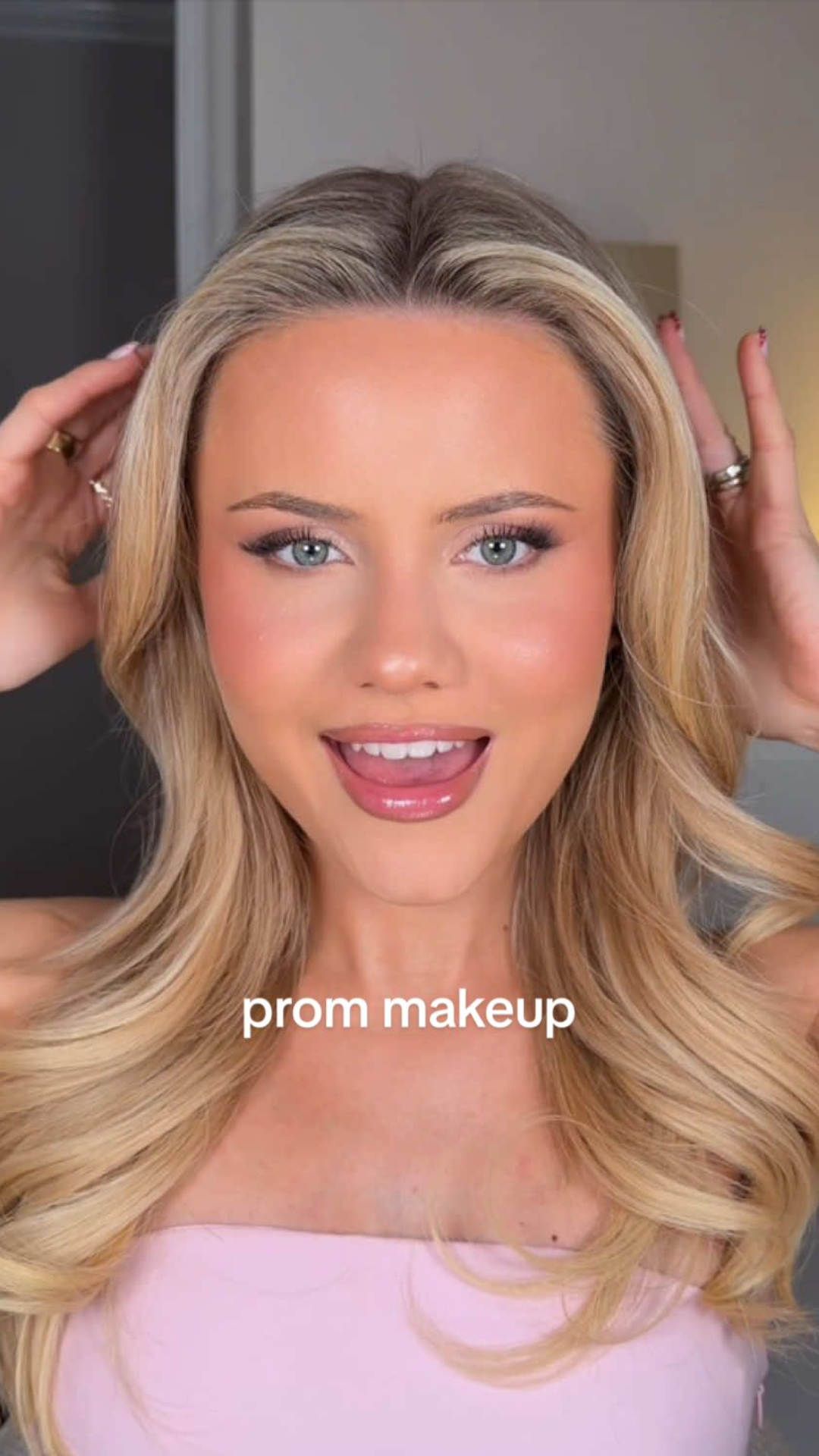 How to create a trendy soft glam prom transformation