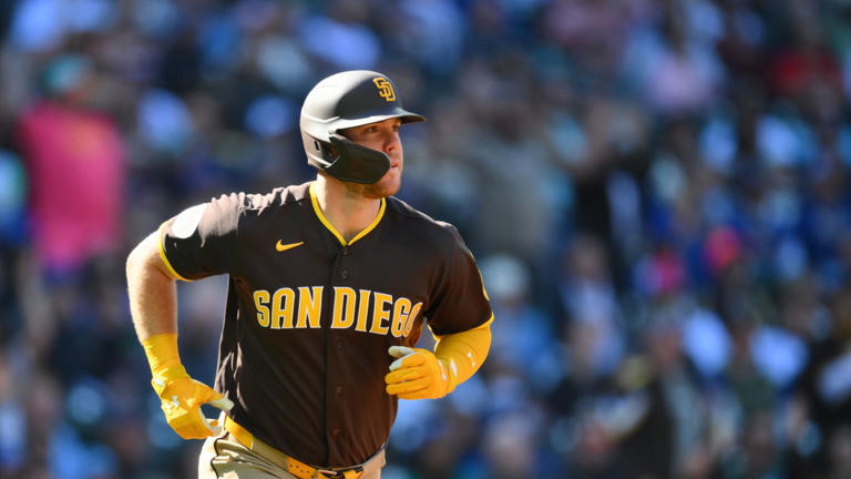 Gavin Sheets multi-homer game powers Padres to series sweep over Mariners