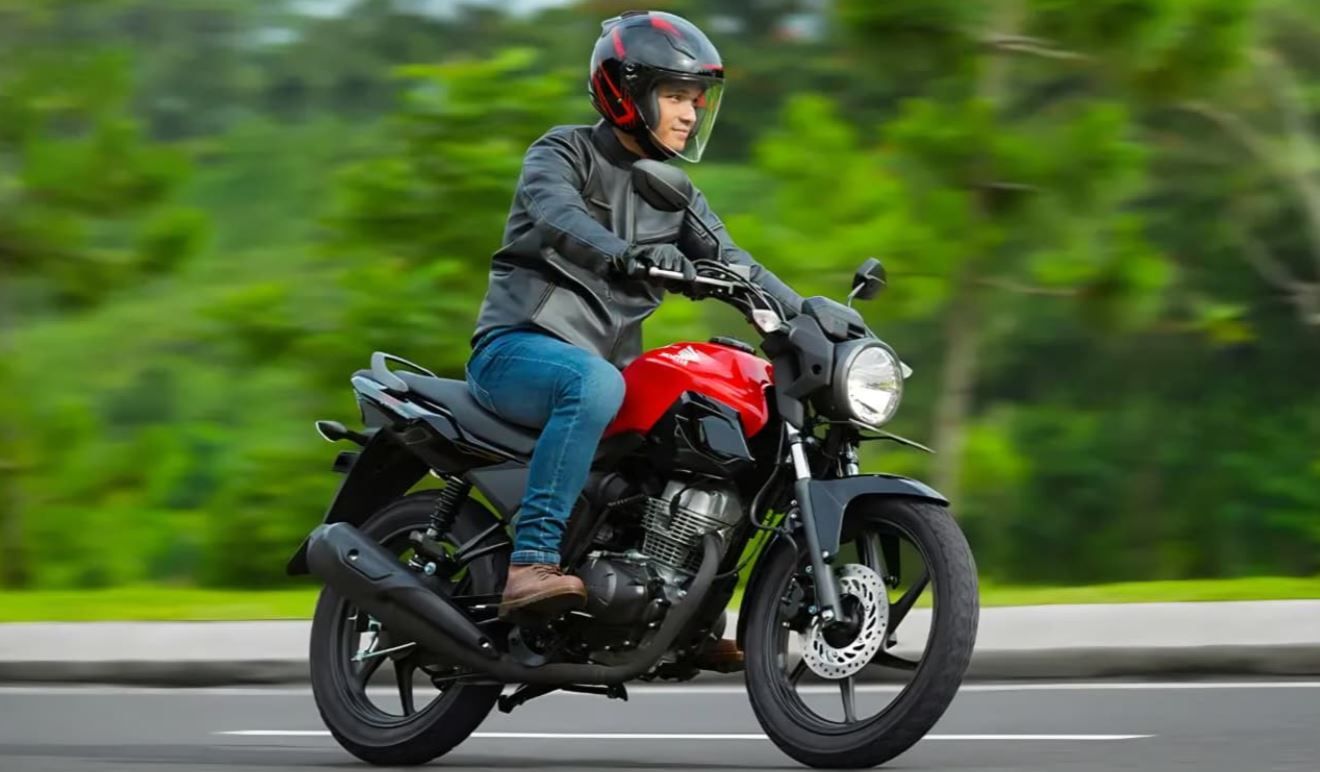 Motor laki terjangkau dan irit BBM, segini harga Honda CB150 Verza