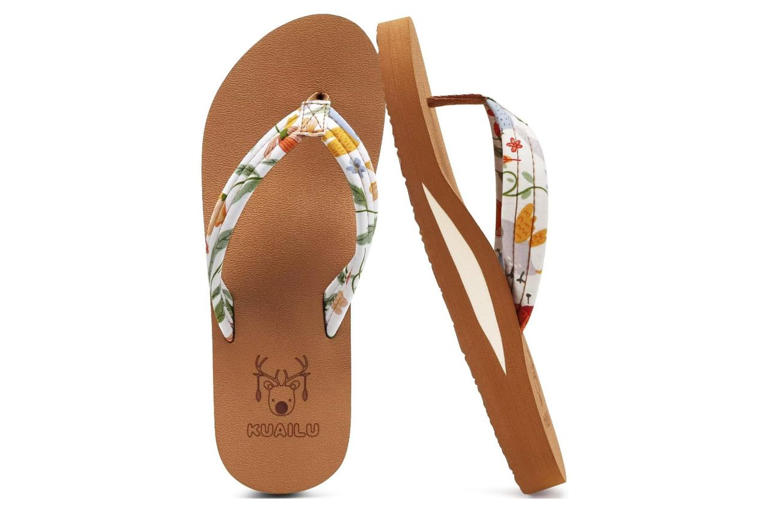I refuse to go on a summer vacation without these 5 comfy shoes—I can ...