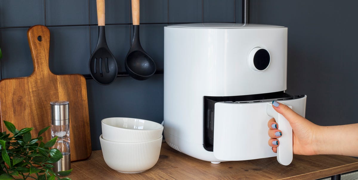 How to clean a greasy air fryer using this 35p kitchen staple