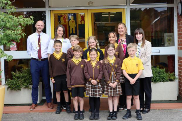 'Thriving' Leigh school among top performers after Ofsted inspection ...