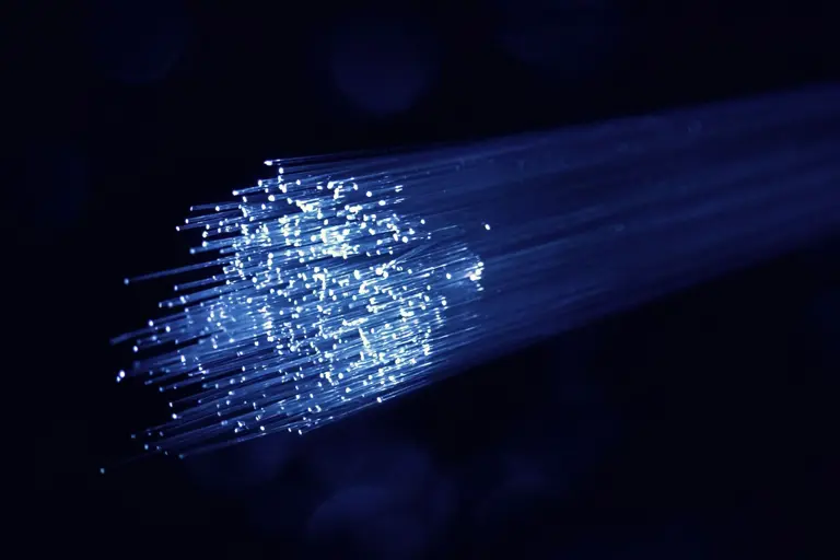 El primer cable submarino bajo el Ártico esquiva los cuellos de botella ...