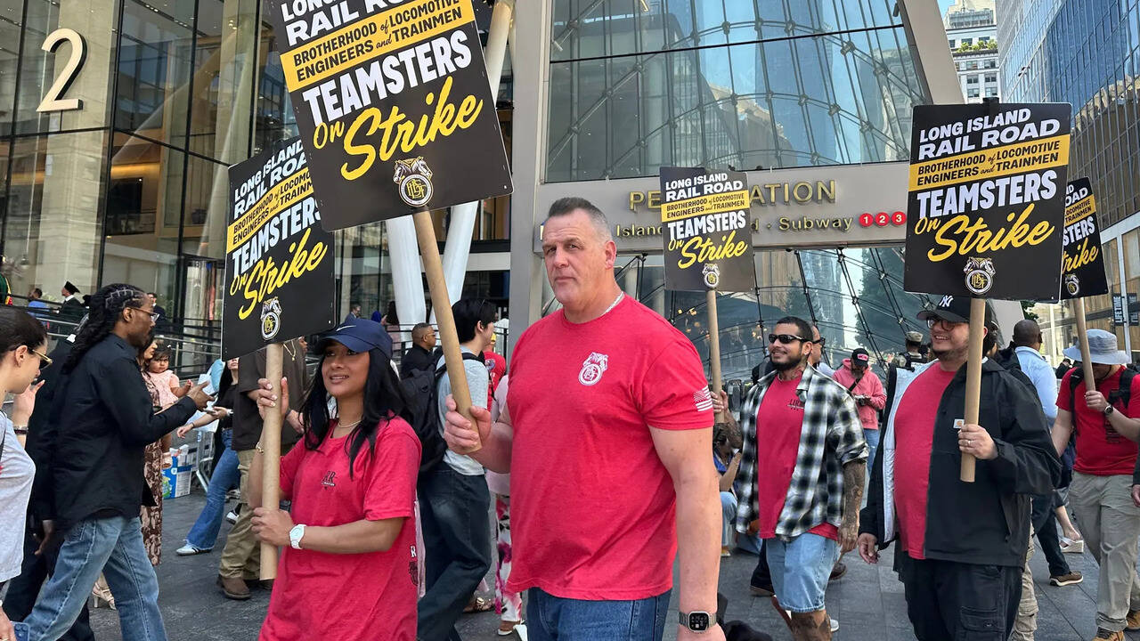 Negotiations continue to resolve Long Island Rail Road strike ahead of ...