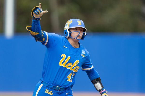 Megan Grant extends record with 40th HR to advance UCLA softball