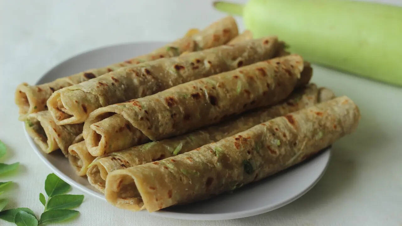 How to make lauki ka paratha for Monday breakfast at home