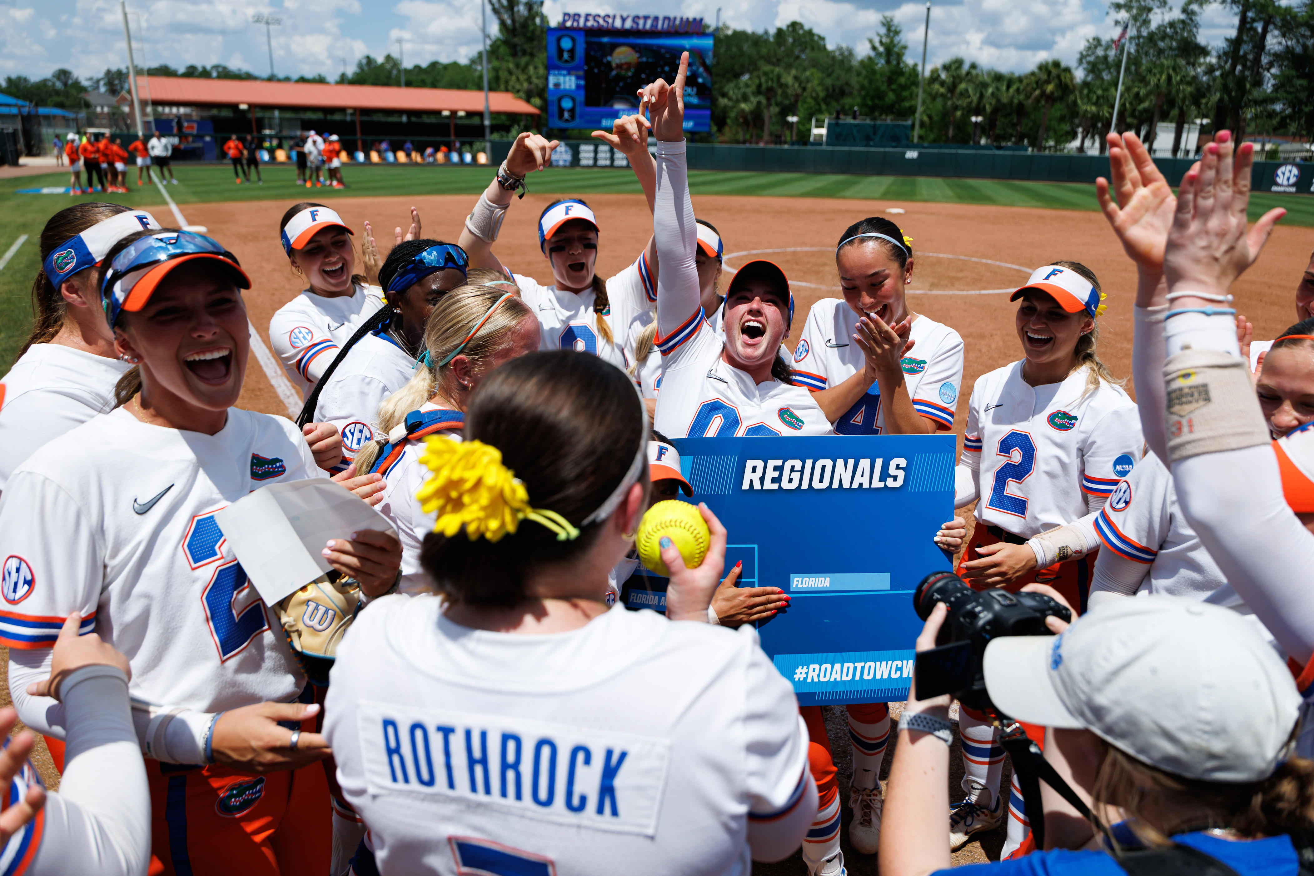 Florida softball cruises past Georgia Tech in NCAA Gainesville Regional