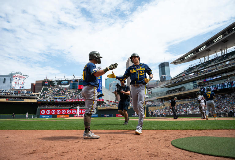 Brewers drop series finale in Minnesota behind uncharacteristic play