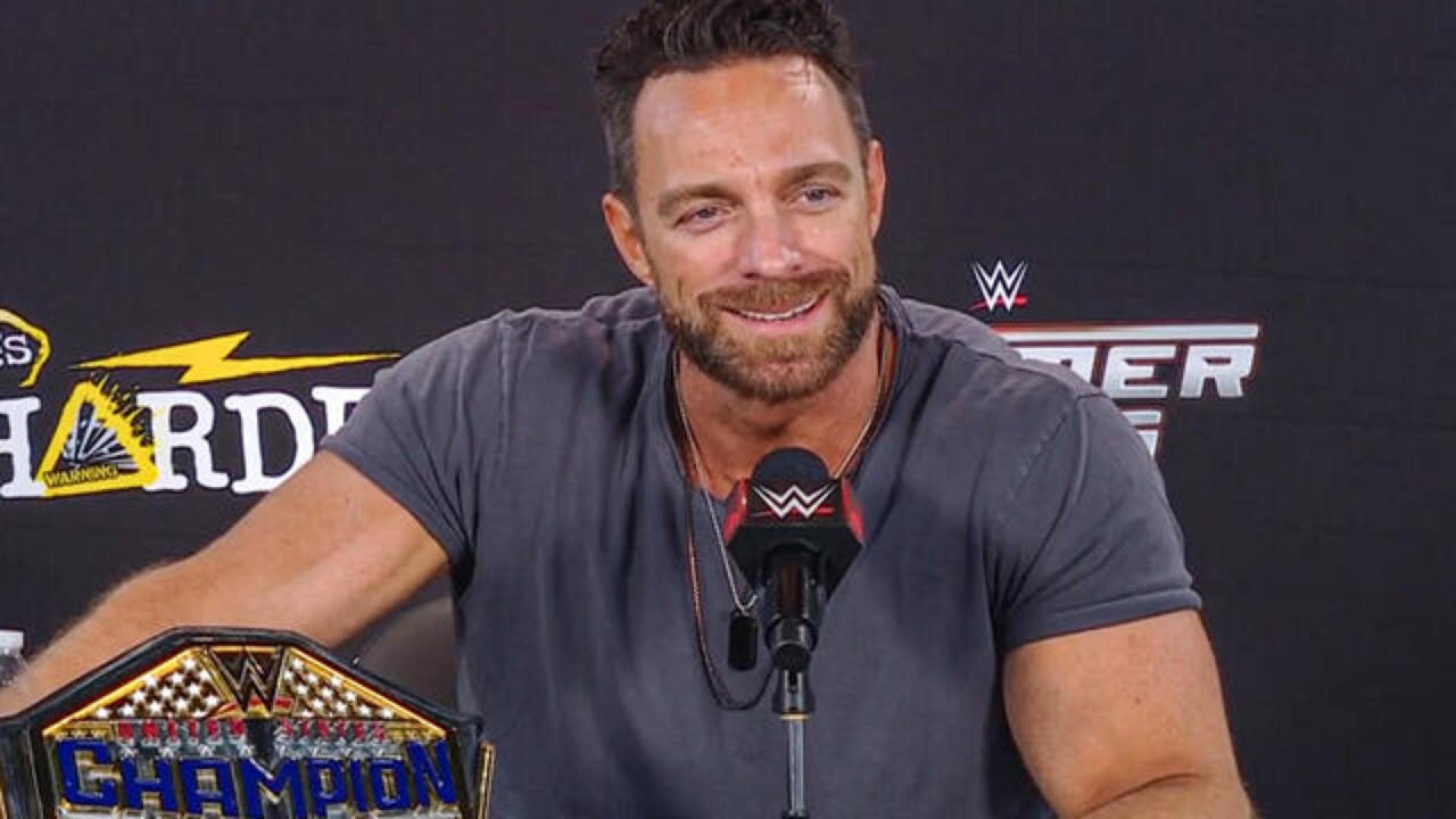 4 signs LA Knight has quietly left WWE Raw