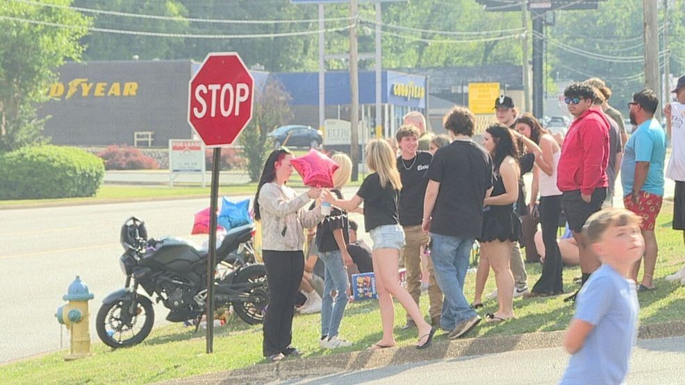Community gathers to remember the life of motorcyclist killed in Hixson ...