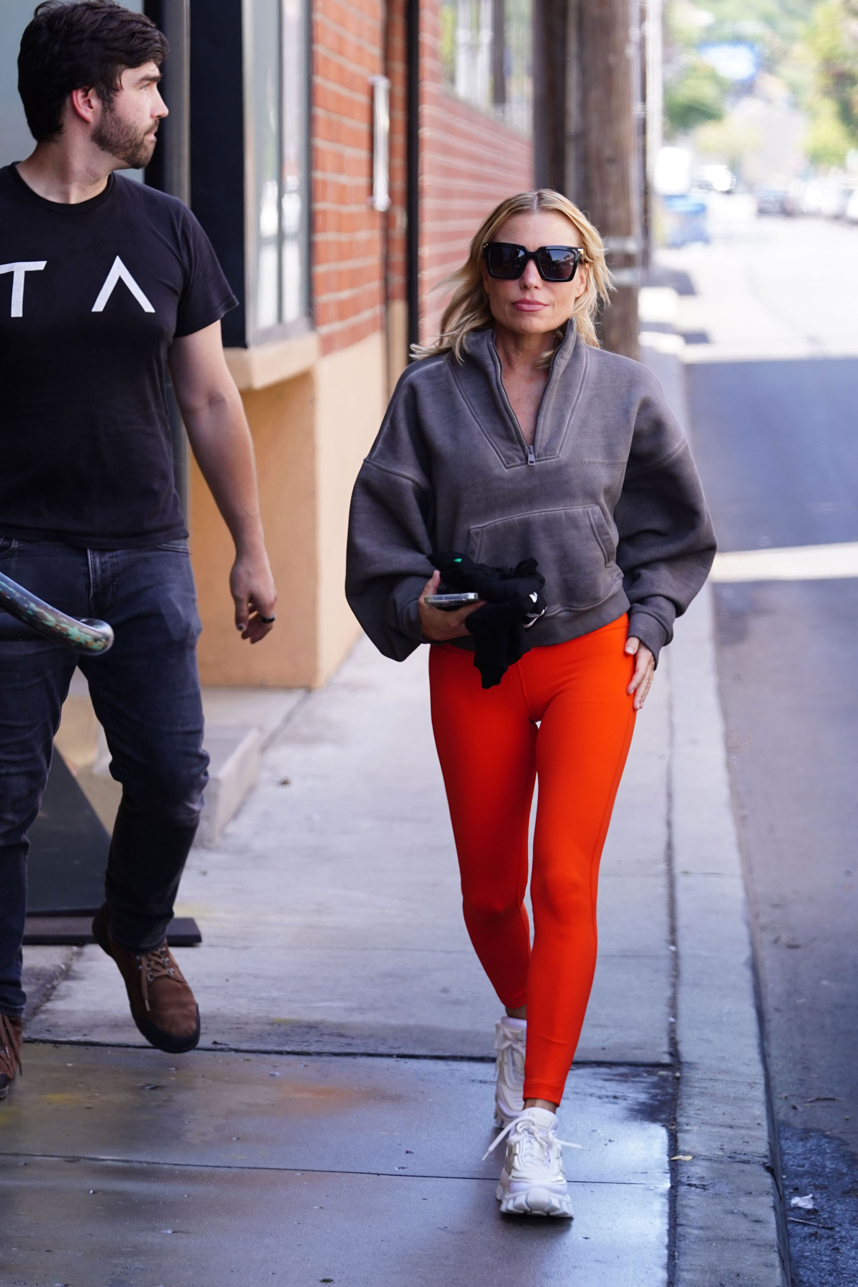 Tracy Anderson gyms ban phones amid TikTok craze