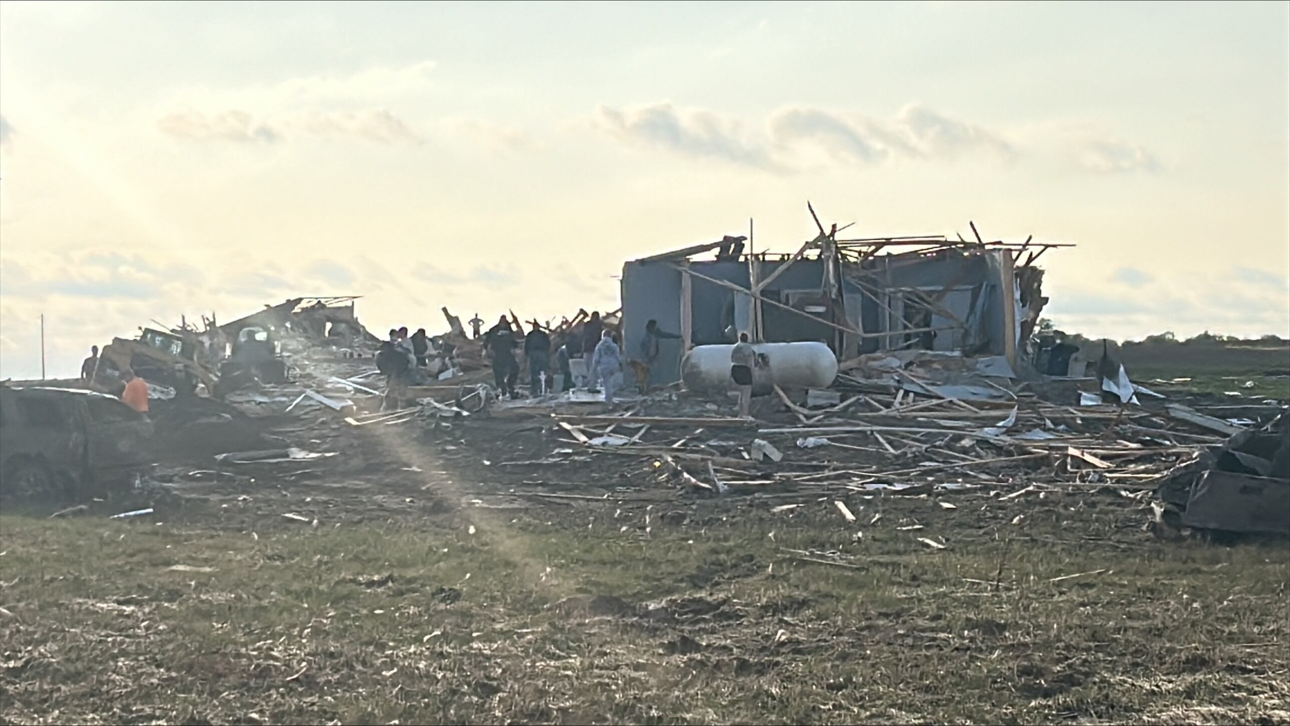 Howard County collecting donations after Sunday EF-3 tornado damages ...