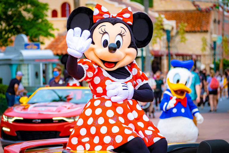 A Disney World vacation might cost $11,000 for family of four by 2031