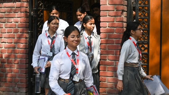 3-page question papers, tougher law: Maharashtra board plans major ...